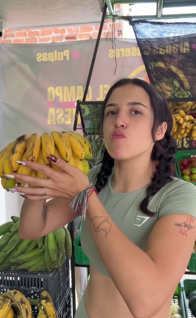 In Colombia esistono svariati tipi di banane: colombiana spiega a cosa ...